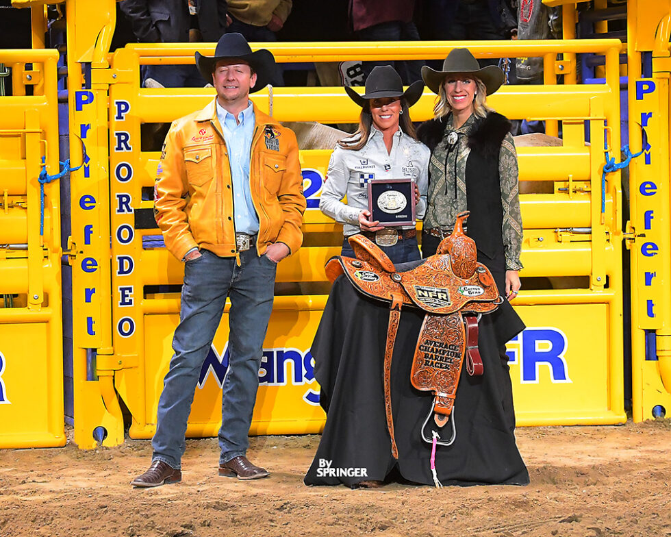 Mowry Wins First WPRA World Championship Barrel Racing World Title ...